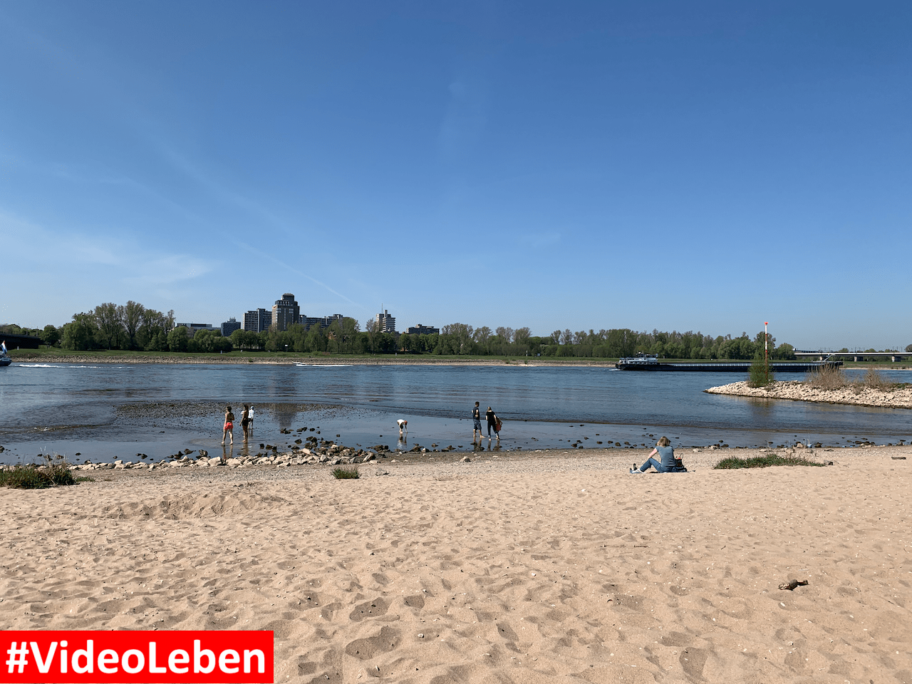 Rheinstrand - Sandstrand am Rhein in Düsseldorf Hamm - VideoLeben